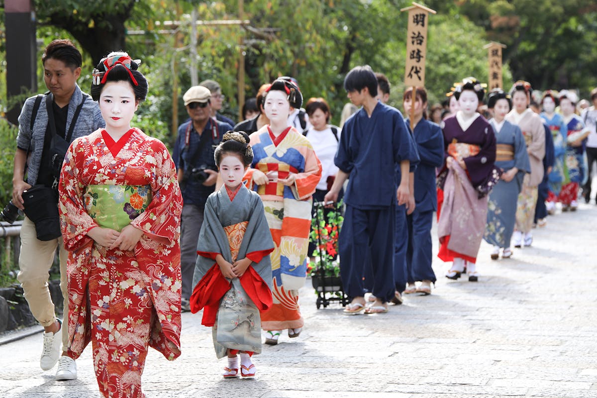古墳時代～現代まで！美しい日本髪を当時の衣装とともに堪能できる「櫛まつり」とは？｜株式会社オマツリジャパン