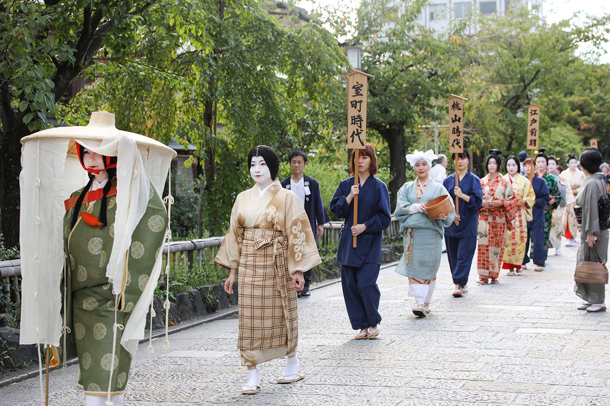 古墳時代～現代まで！美しい日本髪を当時の衣装とともに堪能できる「櫛まつり」とは？｜株式会社オマツリジャパン