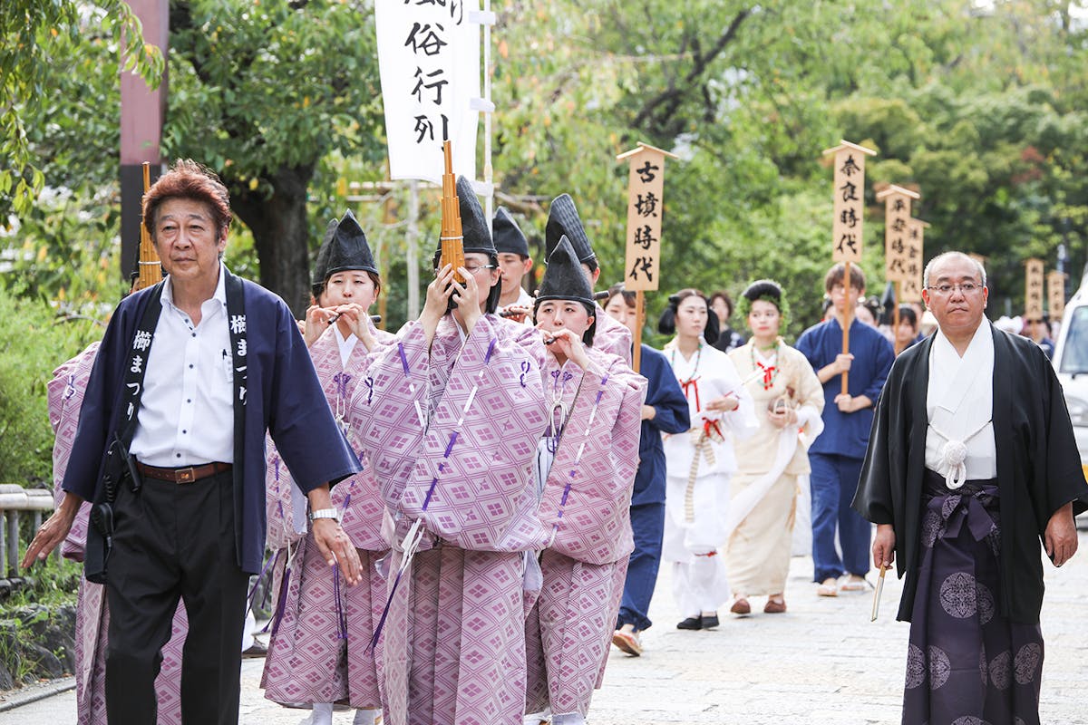 古墳時代～現代まで！美しい日本髪を当時の衣装とともに堪能できる「櫛まつり」とは？｜株式会社オマツリジャパン